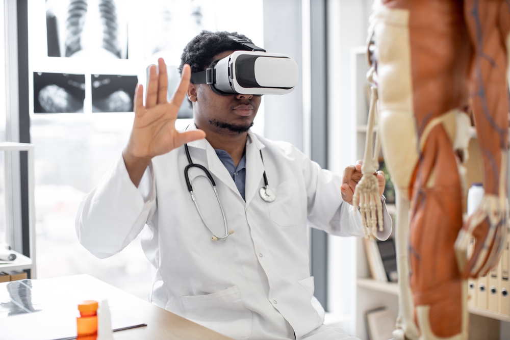Incorporating Virtual Reality to Strengthen Training Programs