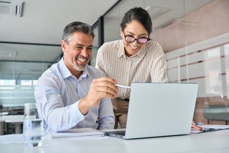 How to Pick the Best Employee Training App
